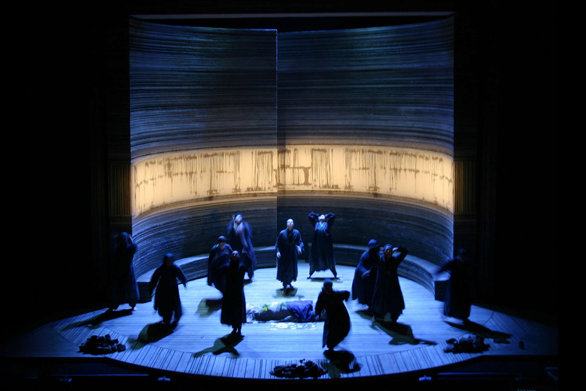 Hecuba – RSC / BAM | Es Devlin