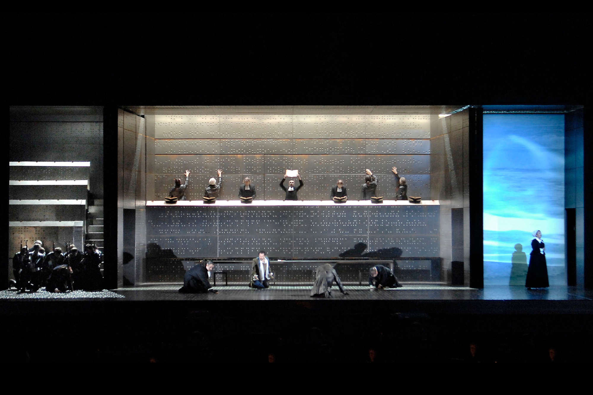 I Puritani – Amsterdam | Es Devlin