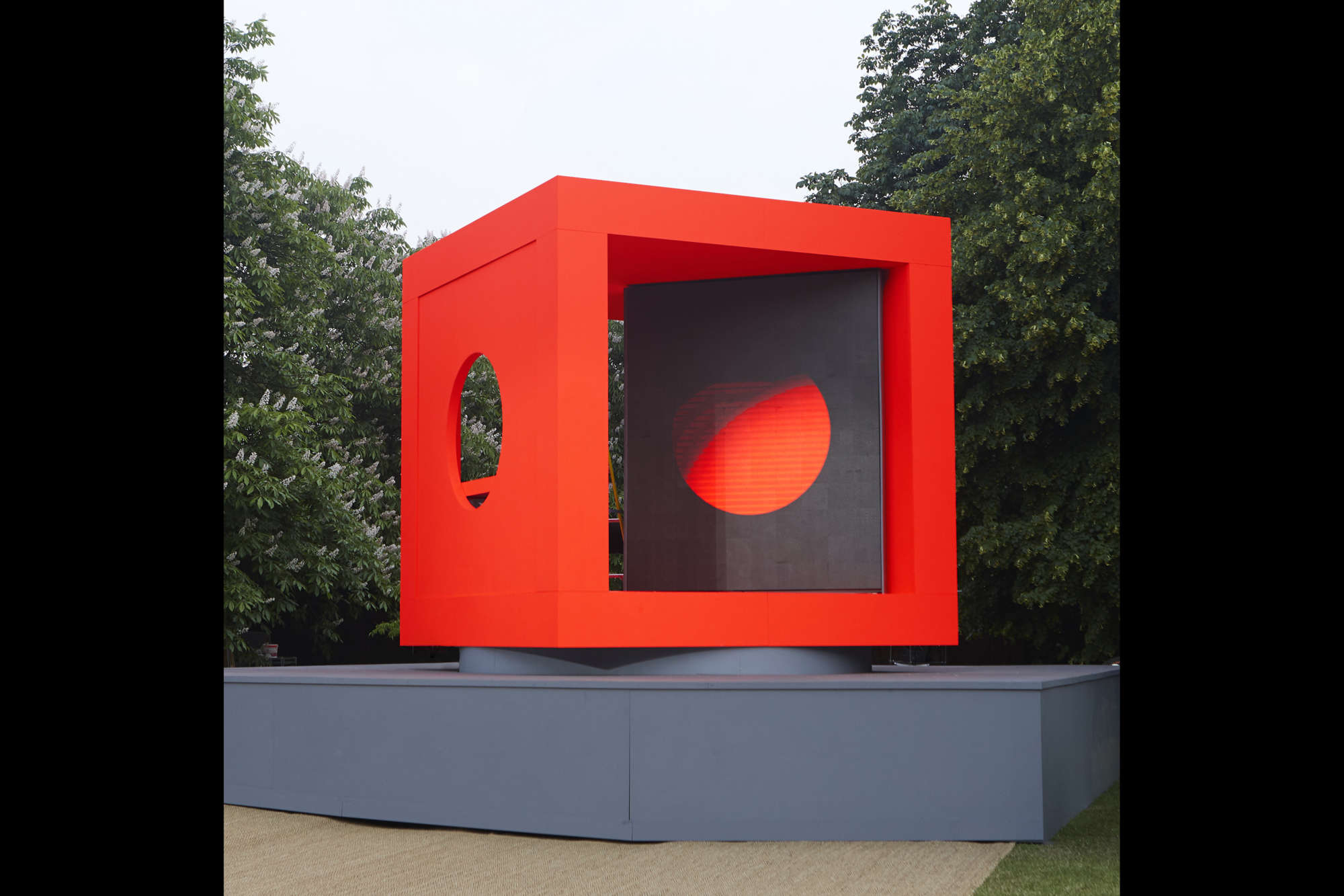 SERPENTINE SUMMER PARTY 2019 | Es Devlin